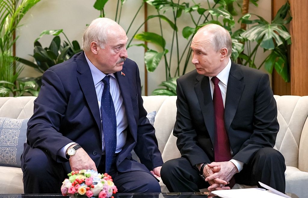 Lukashenko rules out sending Belarusian troops to fight in Ukraine ...