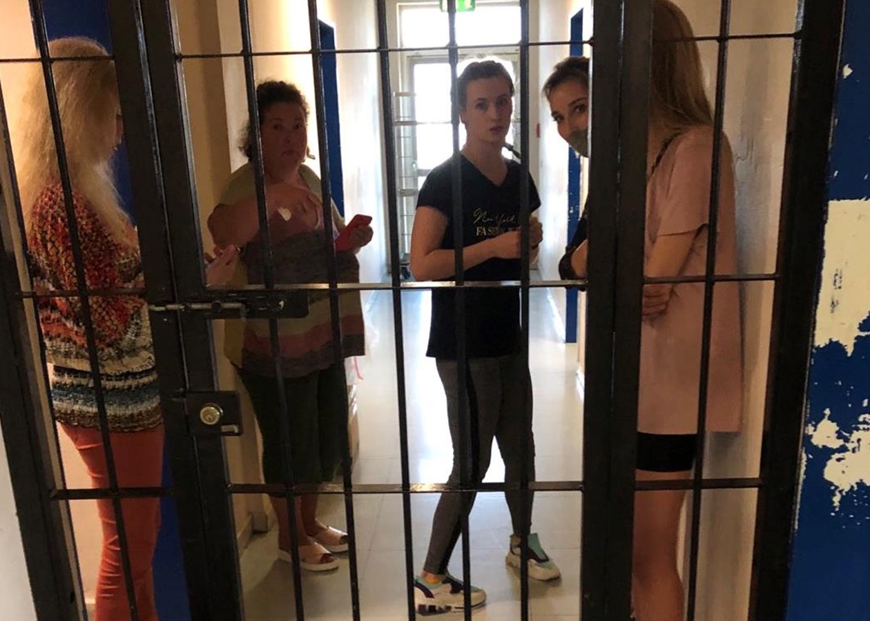 Отпуск в изоляторе. Поездка украинцев в Грецию - Korrespondent.net