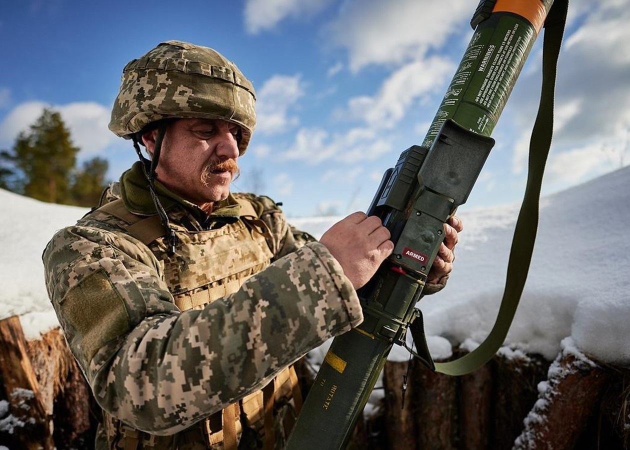 ЗСУ навчаються володінню гранатометом M141 - Korrespondent.net