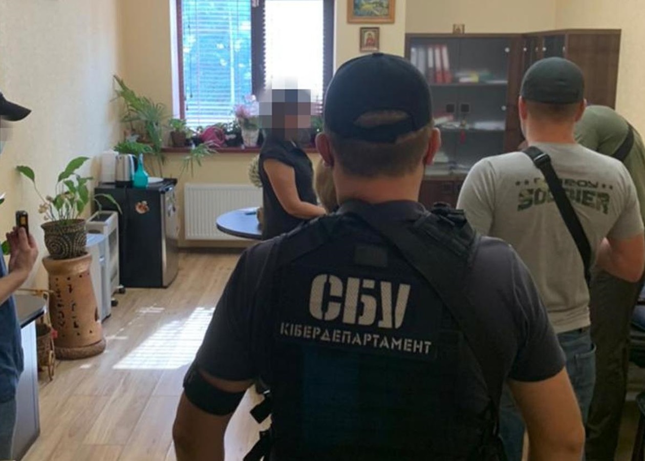 Владелец сети стрип-клубов наворовал госсобственности на 25 млрд - СМИ - Korrespondent.net