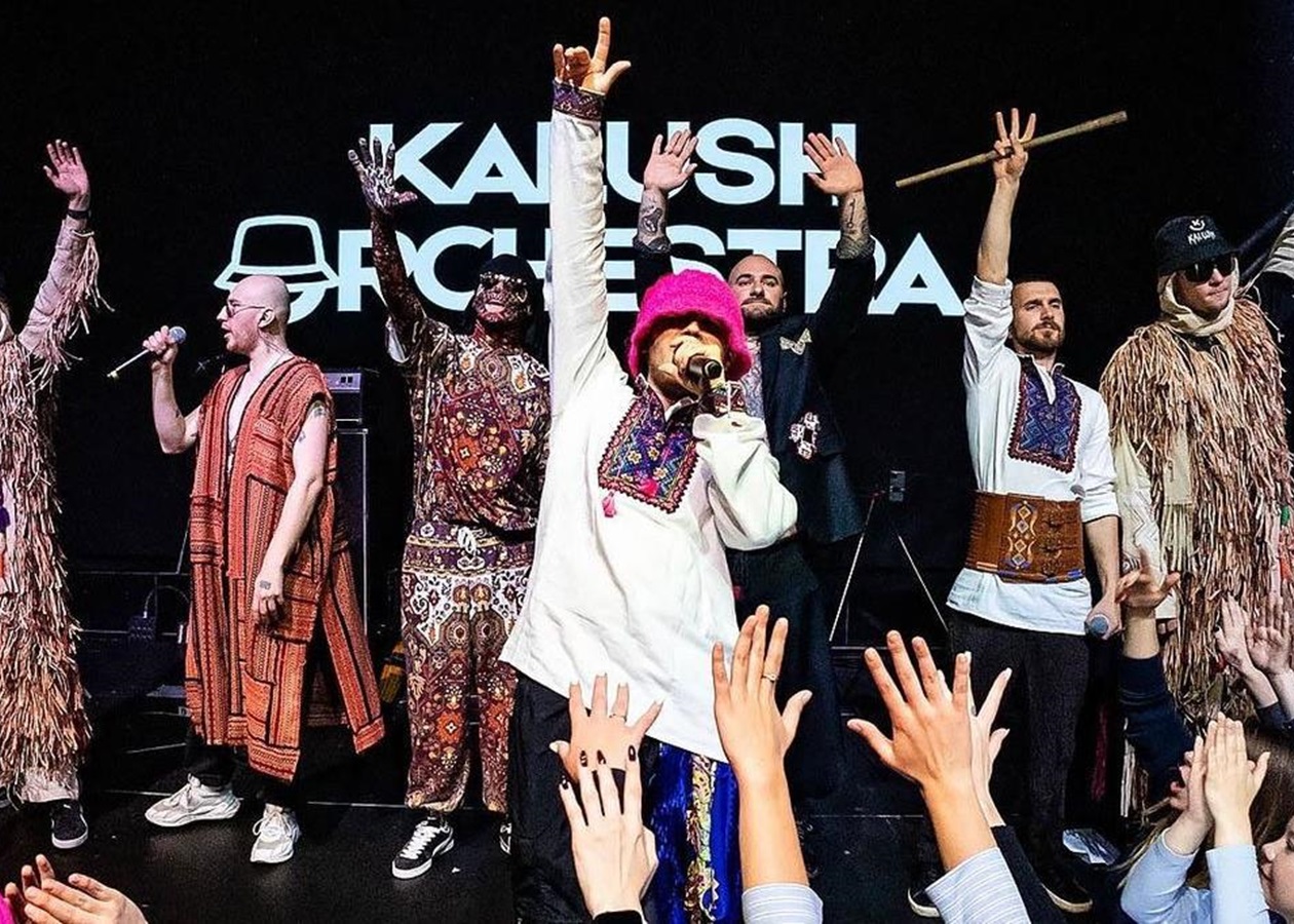Kalush Orchestra перепели хит Парова машина - Korrespondent.net