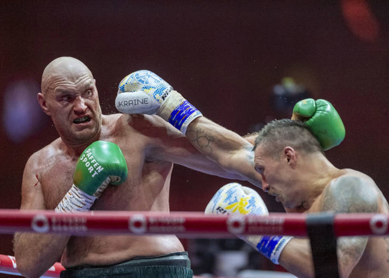 Усик уверен в своих силах и он является фаворитом реванша с Фьюри ...