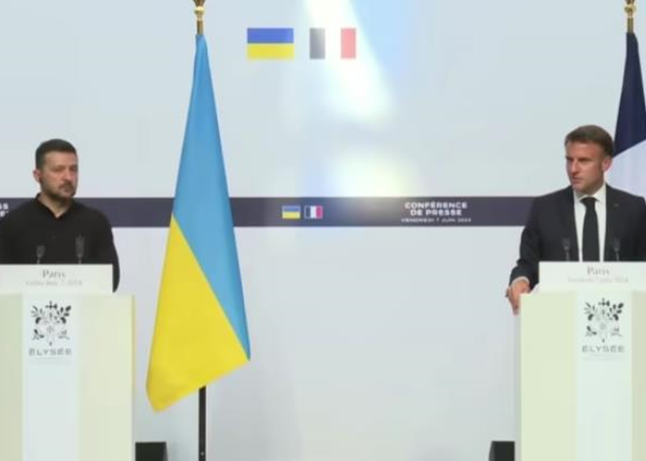 Макрон і Зеленський підписали кілька угод