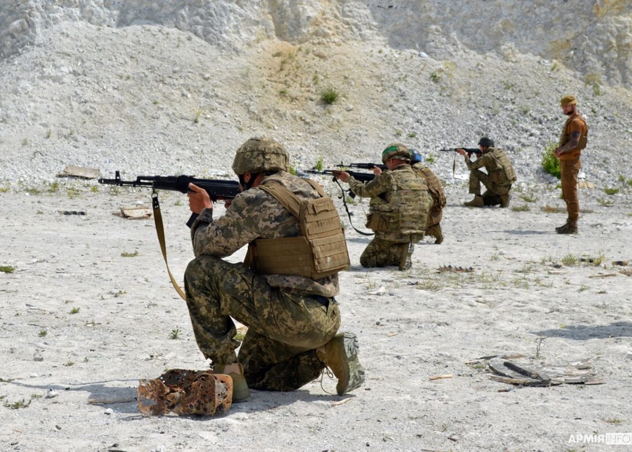 Студенти-чоловіки пройдуть загальновійськову підготовку - постанова ...