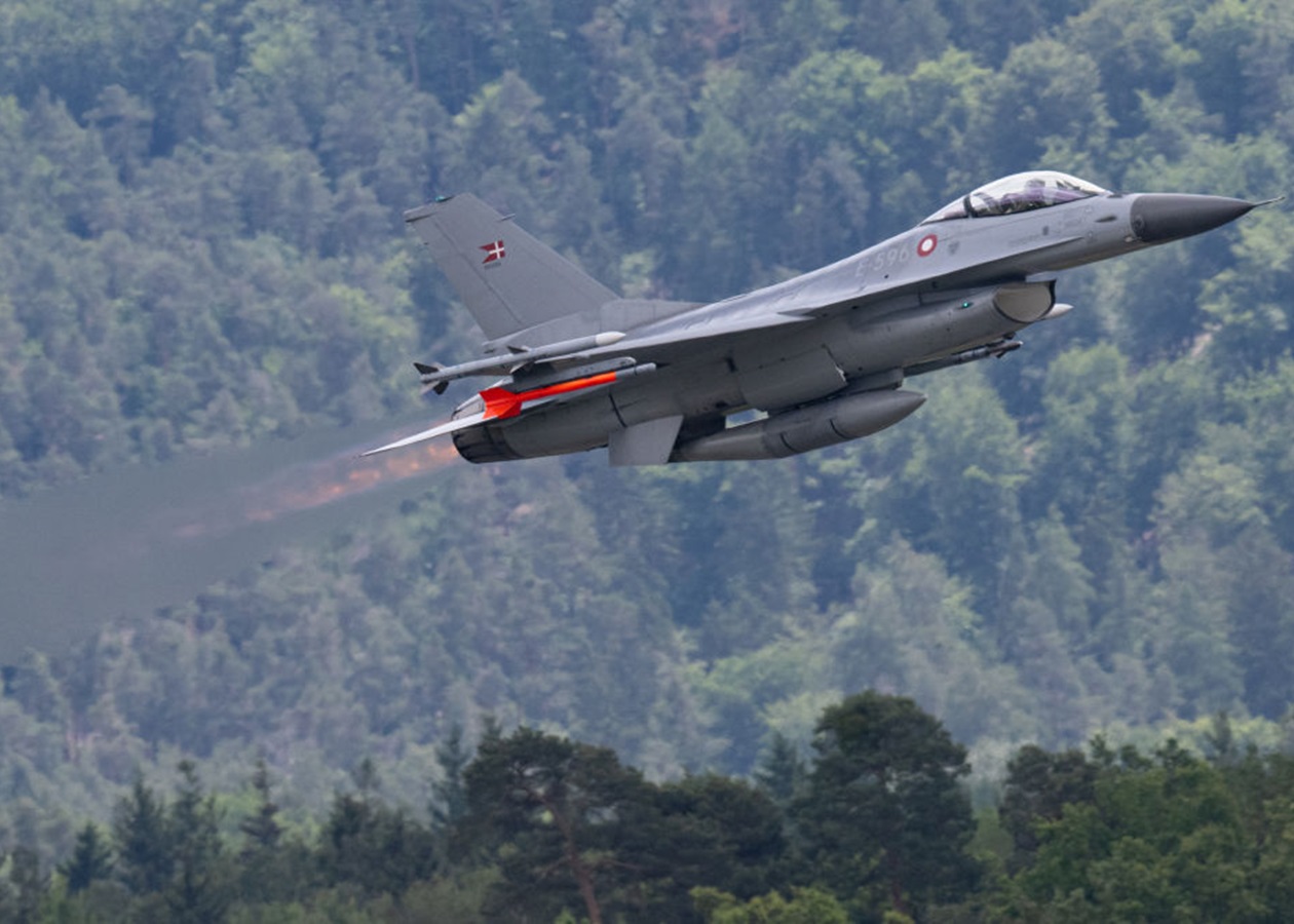 Нідерланди направлять 18 F-16 в Румунію - Korrespondent.net