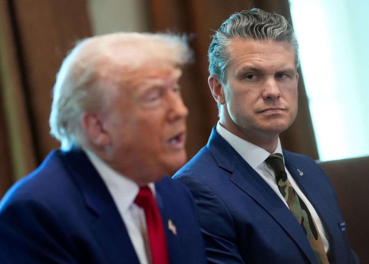 Гегсет без відома Білого дому зупинив допомогу Україні - ЗМІ ...