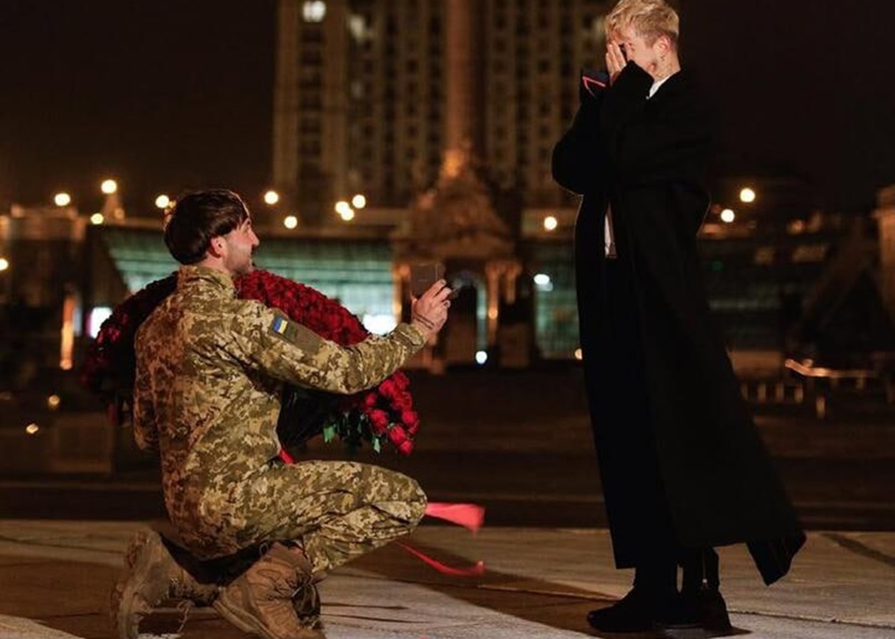 MELOVIN оголосив про заручини з військовим і вперше показав коханого - Korrespondent.net