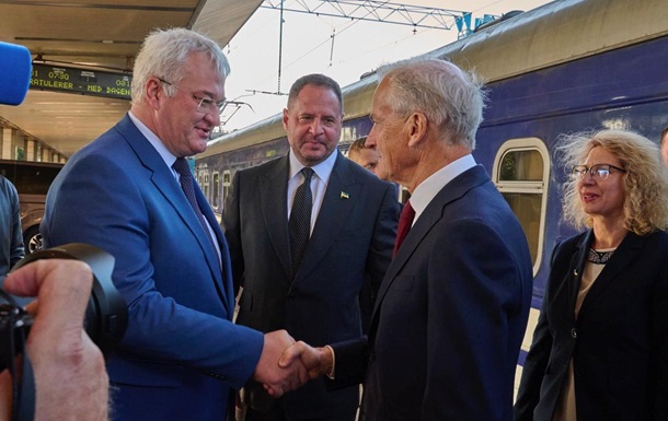 Norway's Prime Minister arrives at Kyiv - Buna Time