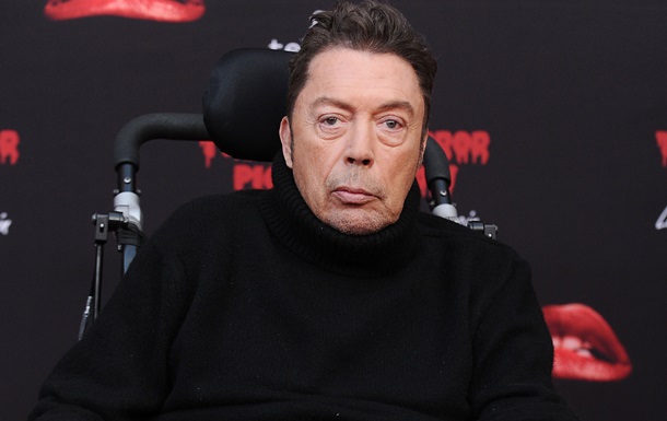 Tim Curry first appeared in public and talked about life after a stroke ...