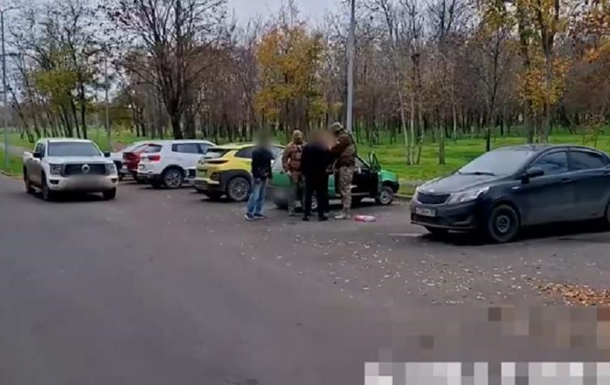 Russian FSB detains Mariupol teenager for alleged treason | News Minimalist